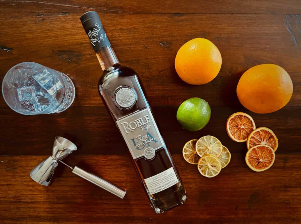 Los rones de Roble Viejo siguen cosechando éxitos